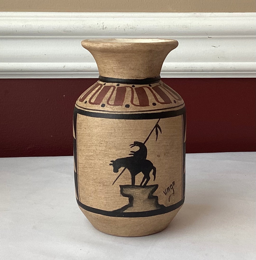 VTG Native American Style Pottery Vase Signed Vaga, 5 1/2" T - Etsy