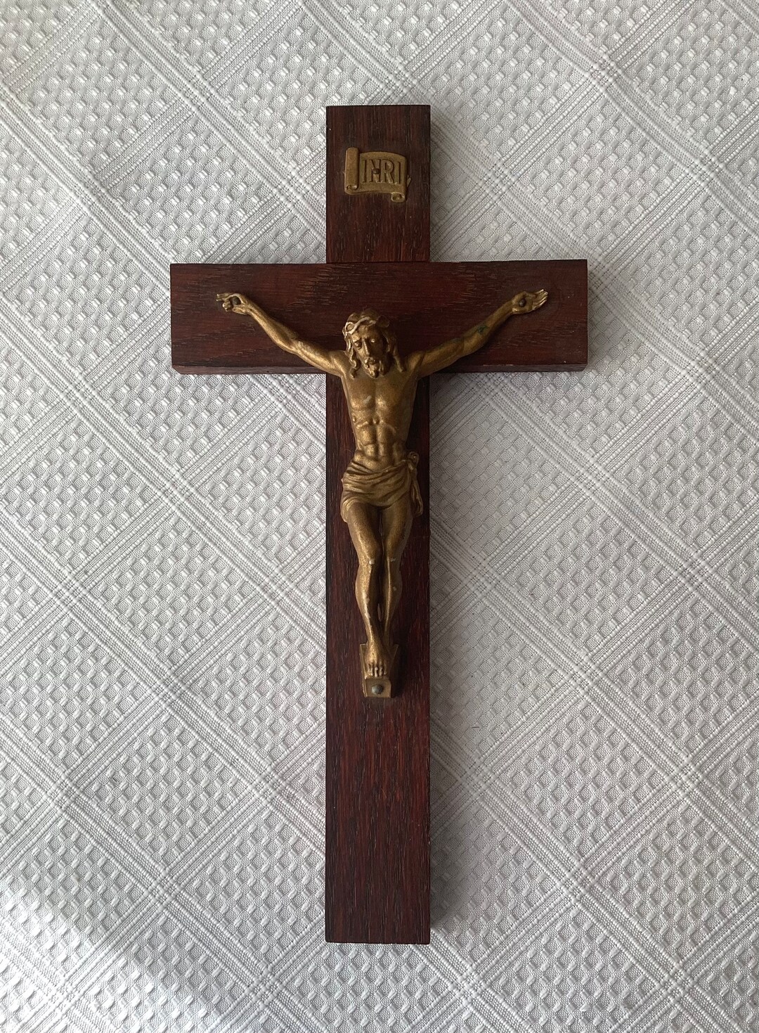 Vintage Crucifix/ Jesus on the Cross/ Christian Decor, 10 T - Etsy