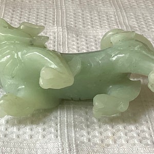 Vintage Chinese Carved Jade Mythical Beast Pixiu on Wooden Base, 4" T ...
