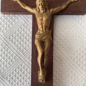 Vintage Crucifix/ Jesus on the Cross/ Christian Decor, 10 T - Etsy