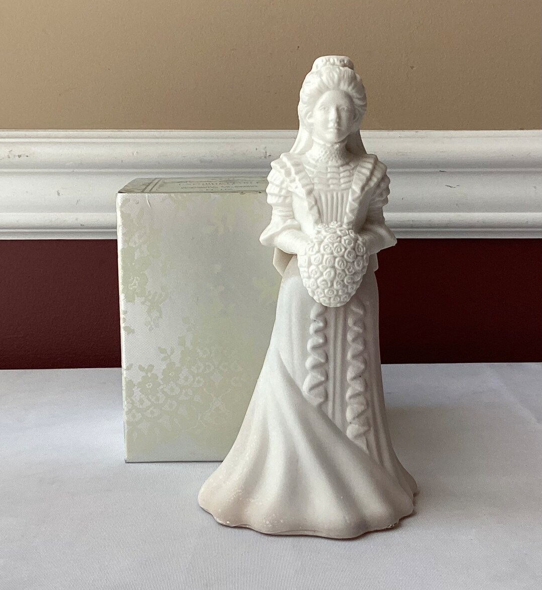 Vintage Avon Unforgettable Cologne Bridal Moments Figurine, 5 FL. OZ ...