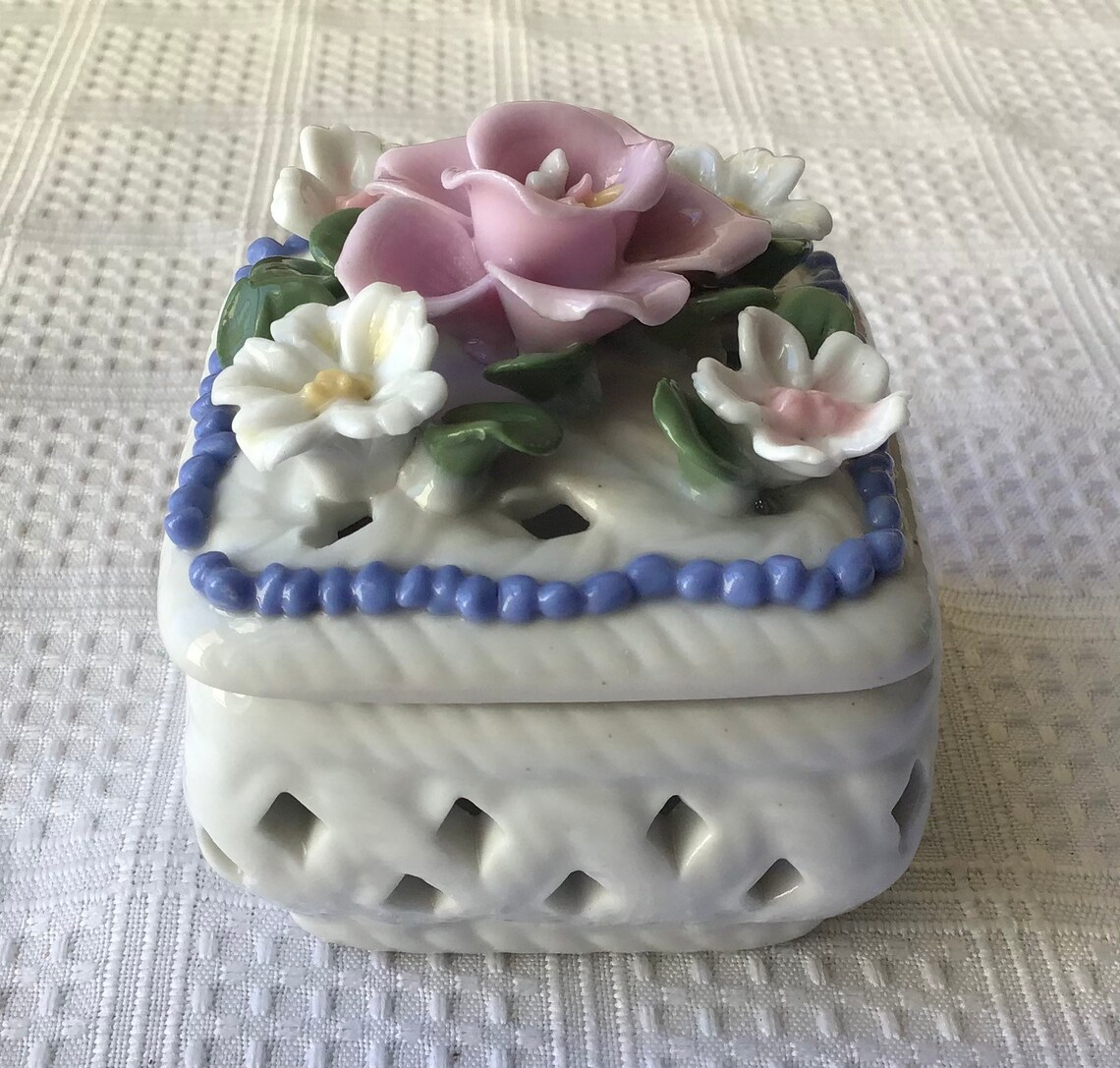Vintage Chinese Porcelain Trinket Box Flower Box Design With - Etsy