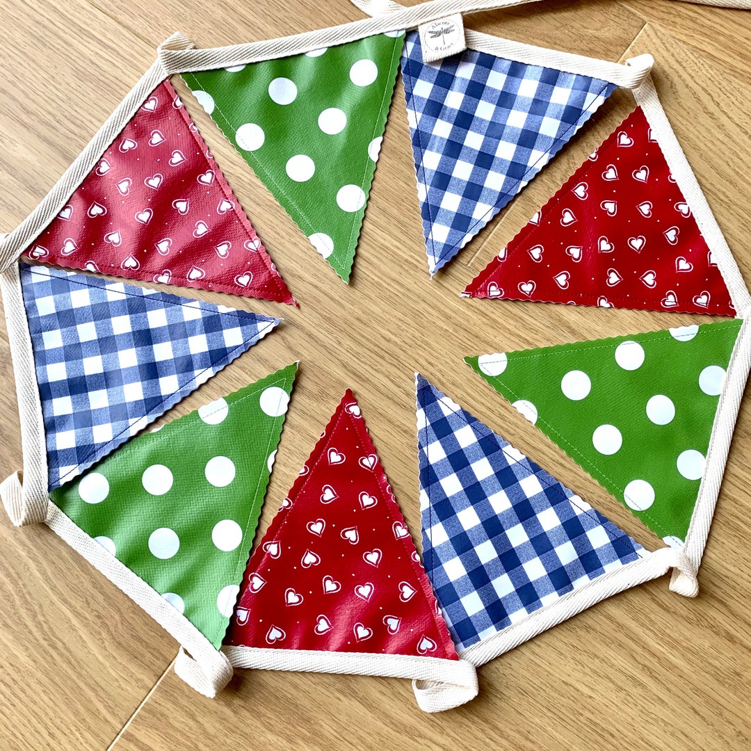 Outdoor Waterproof Oilcloth Bunting Apple Green Polka Dots, Red Hearts ...