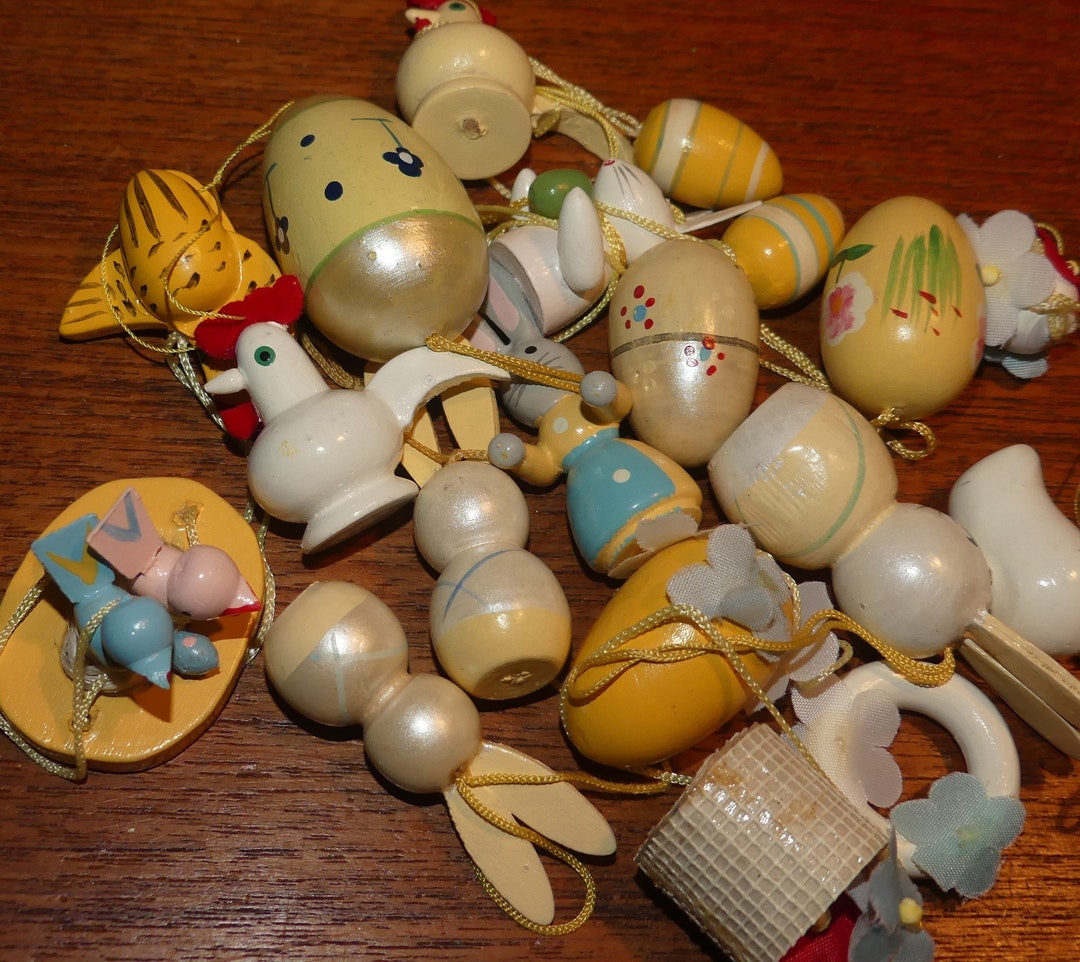 Vintage Wooden EASTER 20 Figures Pastel Yellow Easter Bush Decorations ...