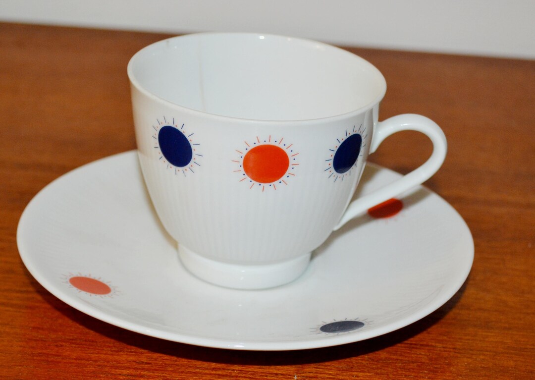 Beautiful 1970s Vintage Dinnerware Set, 2 Pieces, White/red/blue, by ...
