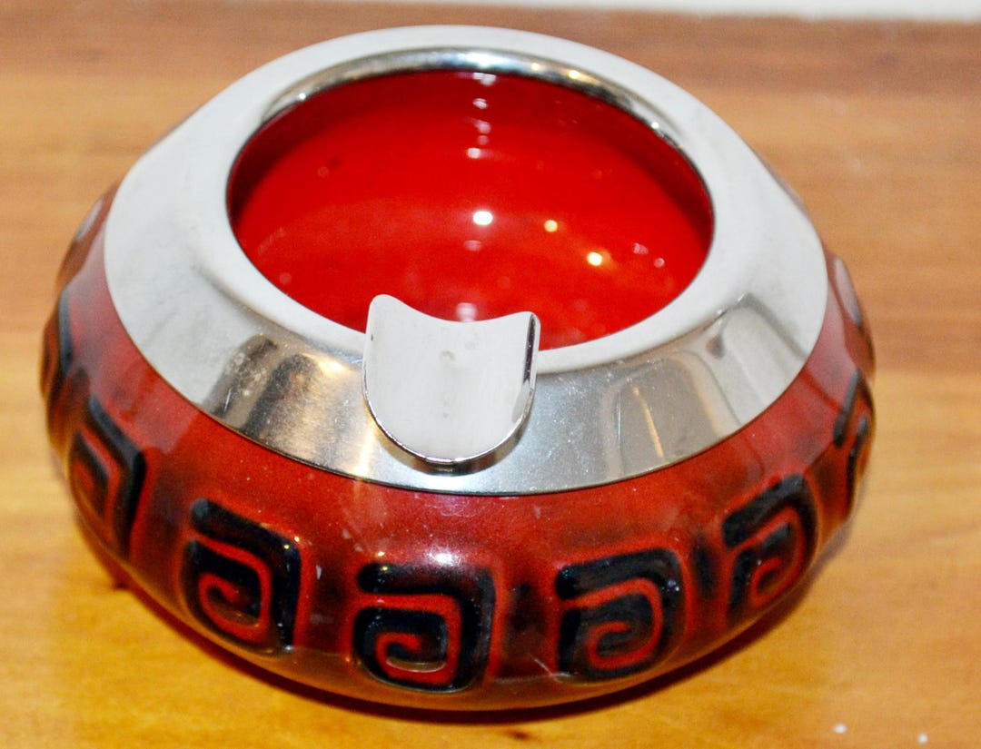 Beautiful 70s Vintage Ceramic Ashtray, Red, Retro, Mid-century, Shabby ...