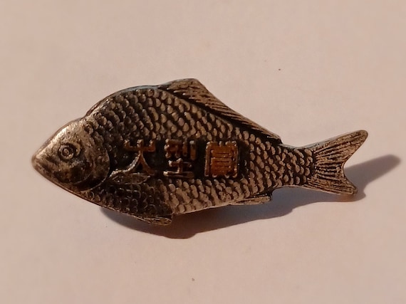 Pewter Japanese Crucian Carp Fishing Competition "Big… - Gem