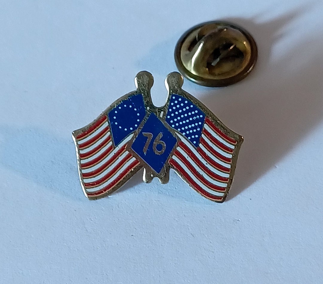 Vintage 76 Bicentennial Double Flags Crossed Lapel Hat Tie Pin Souvenir ...