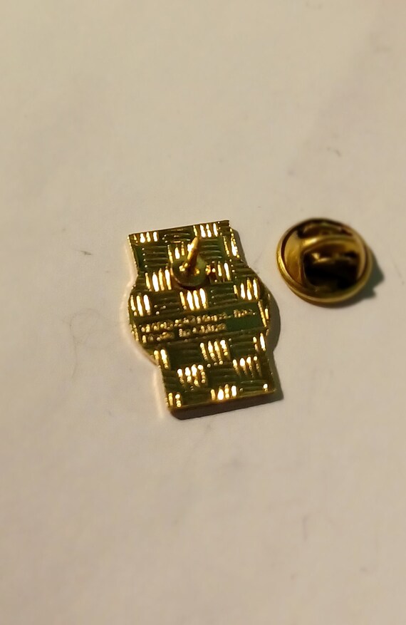 M & M Global Color Vote 2002 Lapel/Hat Pin Souvenir 1… - Gem