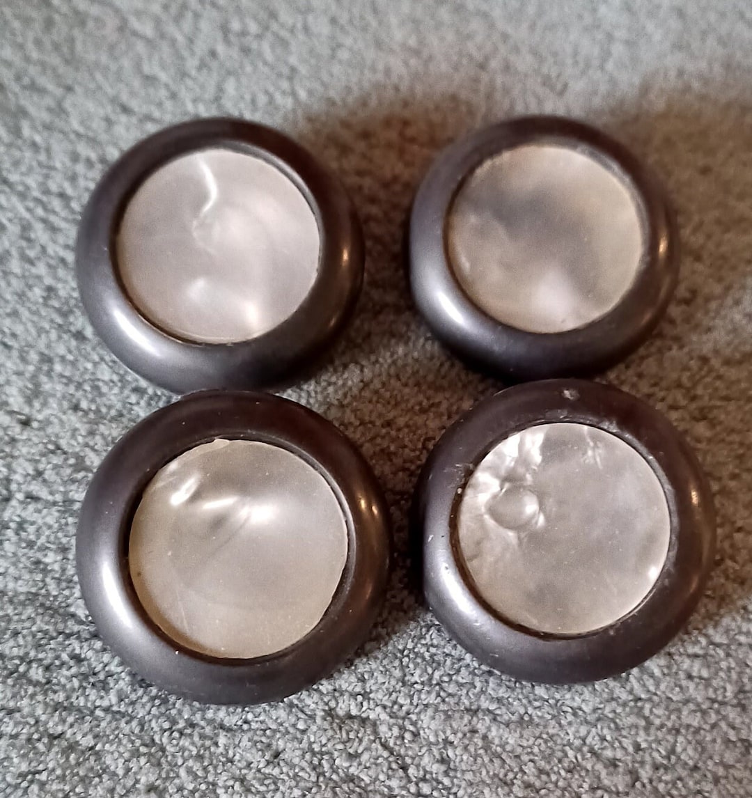 Vintage Dark Grey Black Tone Round Buttons Pearlescent Center Accent ...