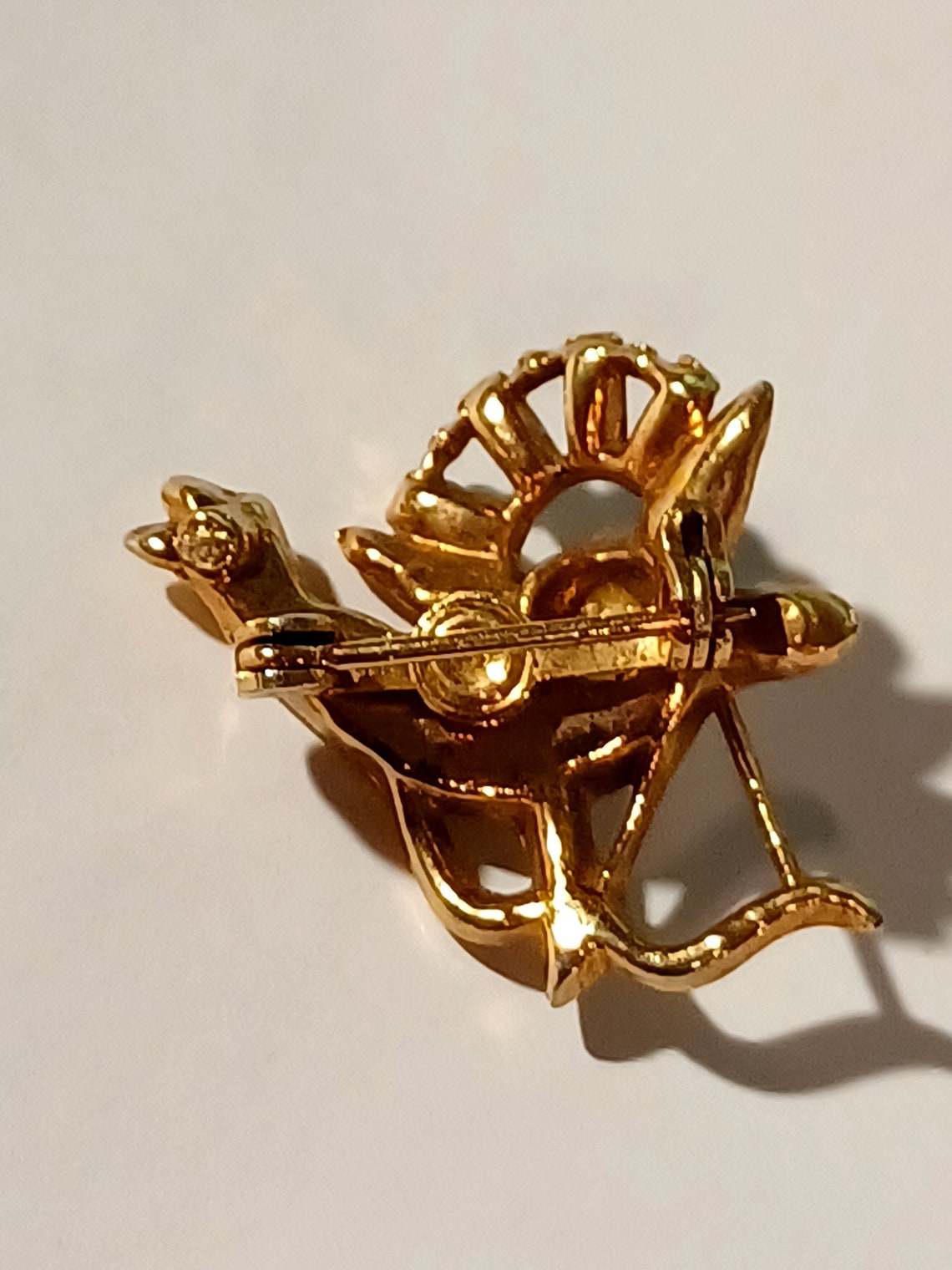Beautiful Gold Tone Cupid Bow and Arrow With Rhinestones Round and ...
