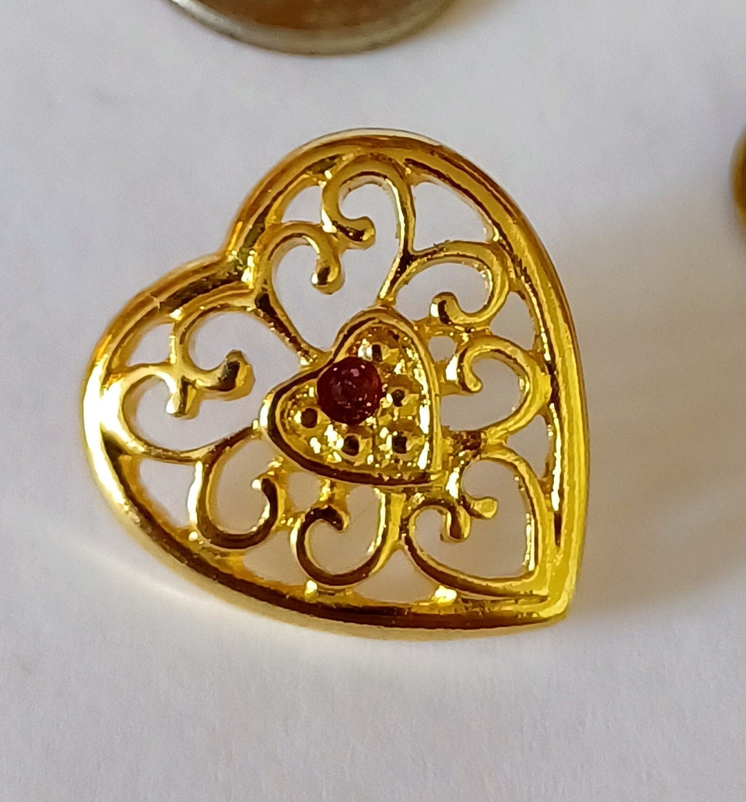 Harriet Carter Genuine Ruby Stone Gold Filigree Heart Lapel Hat Tie Pin ...