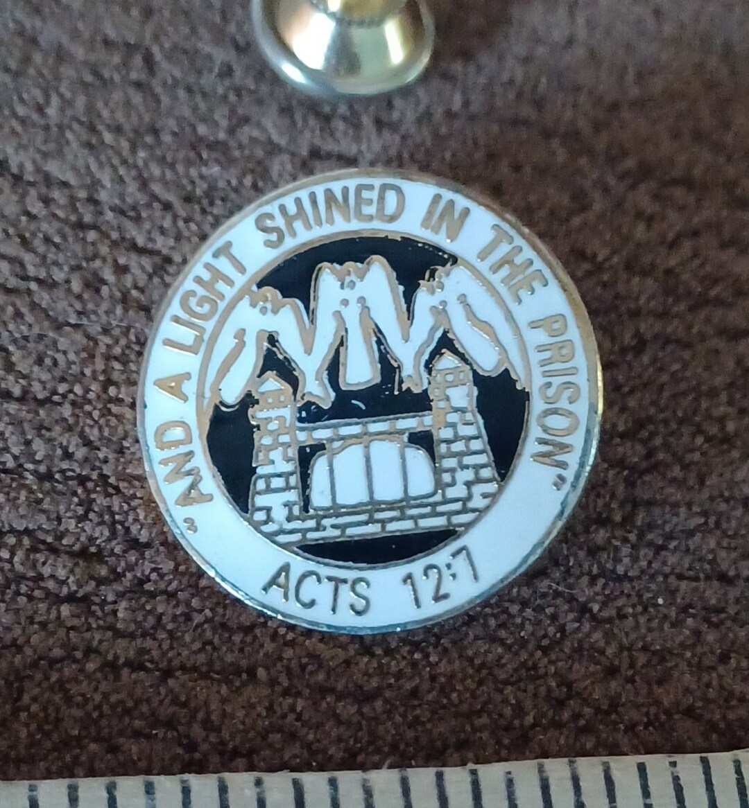 Vintage Prison Verse Acts 12:7 and A Light Shined in the Prison Lapel ...