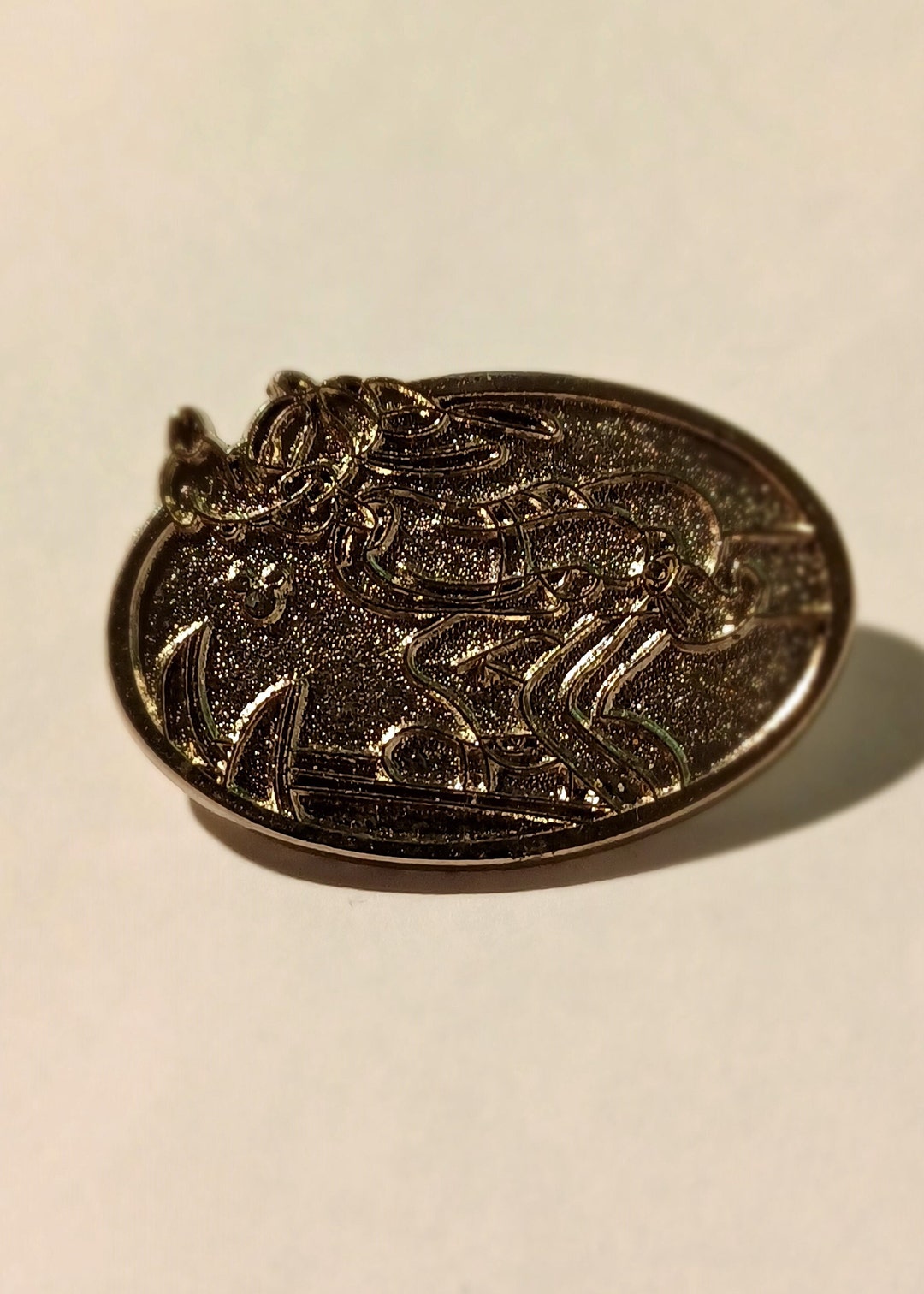 Vintage Disney Pin Chaser Silver Oval Goofy Skiing 19 of 20 Hidden ...
