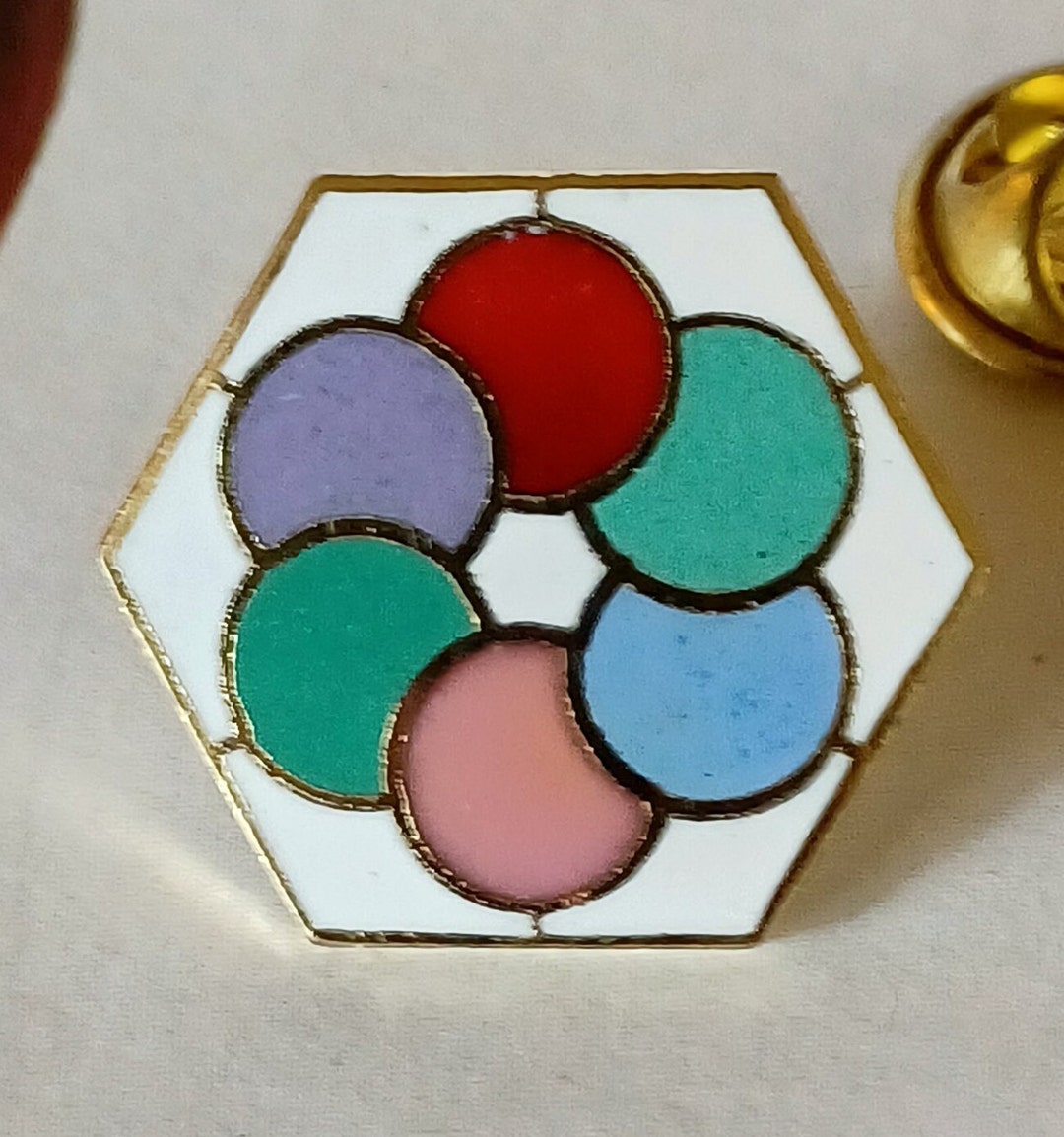 Multi Color Palette Hexigonal Round Enameled Decorative Lapel Hat Tie ...