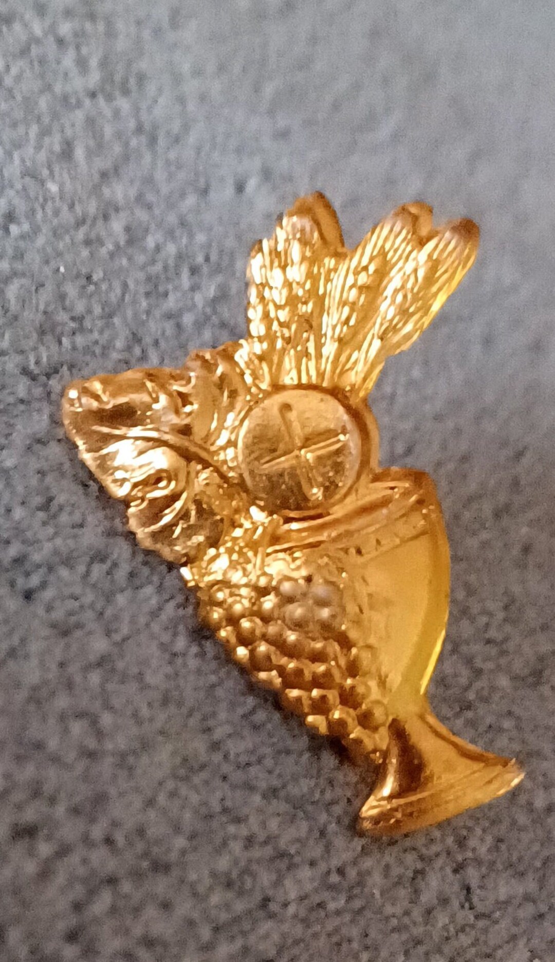 Vintage Gold Tone First Holy Communion Lapel Hat Tie Pin Souvenir 1484 ...