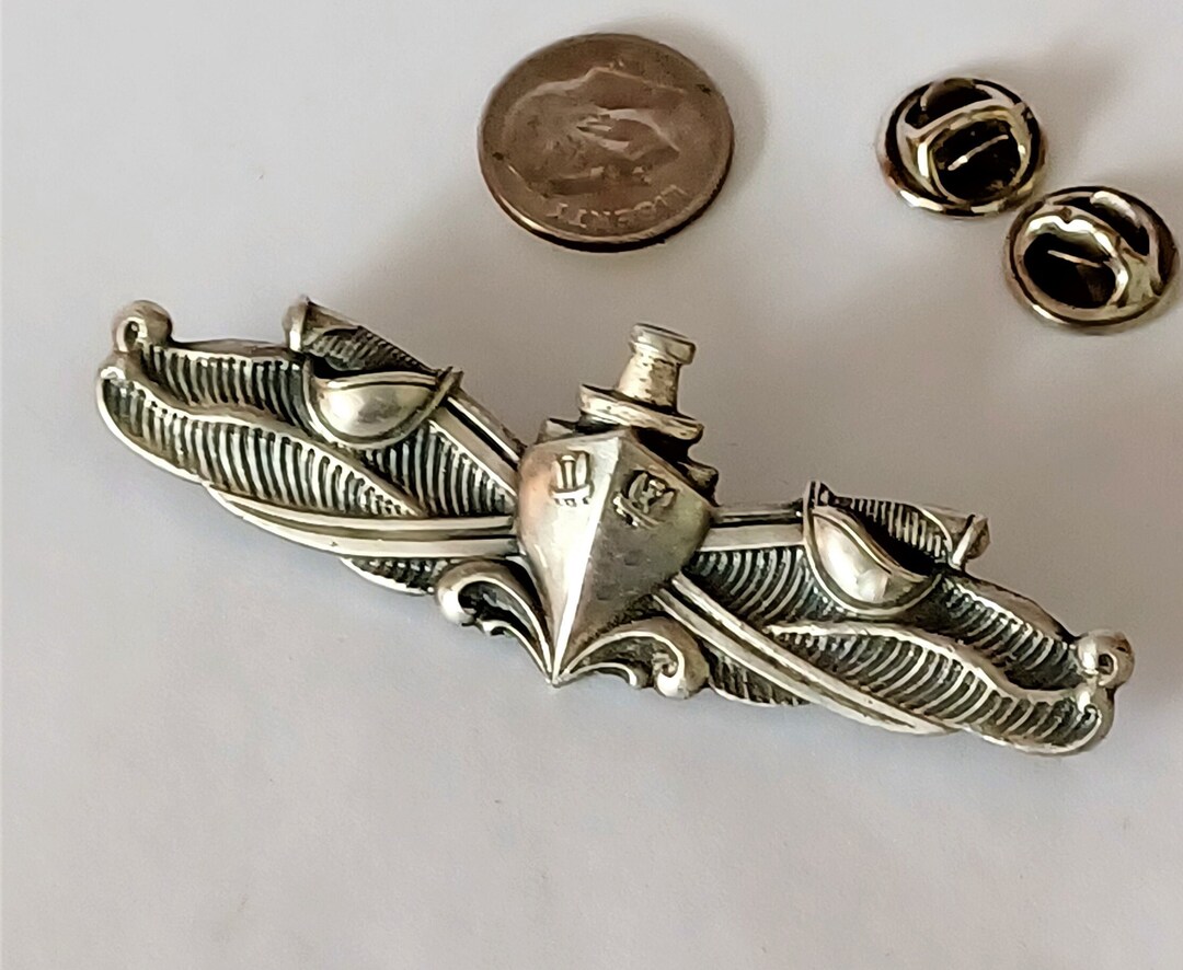 Vintage US Navy Surface Warfare Enlisted Ship Crossed Swords Scabbards ...