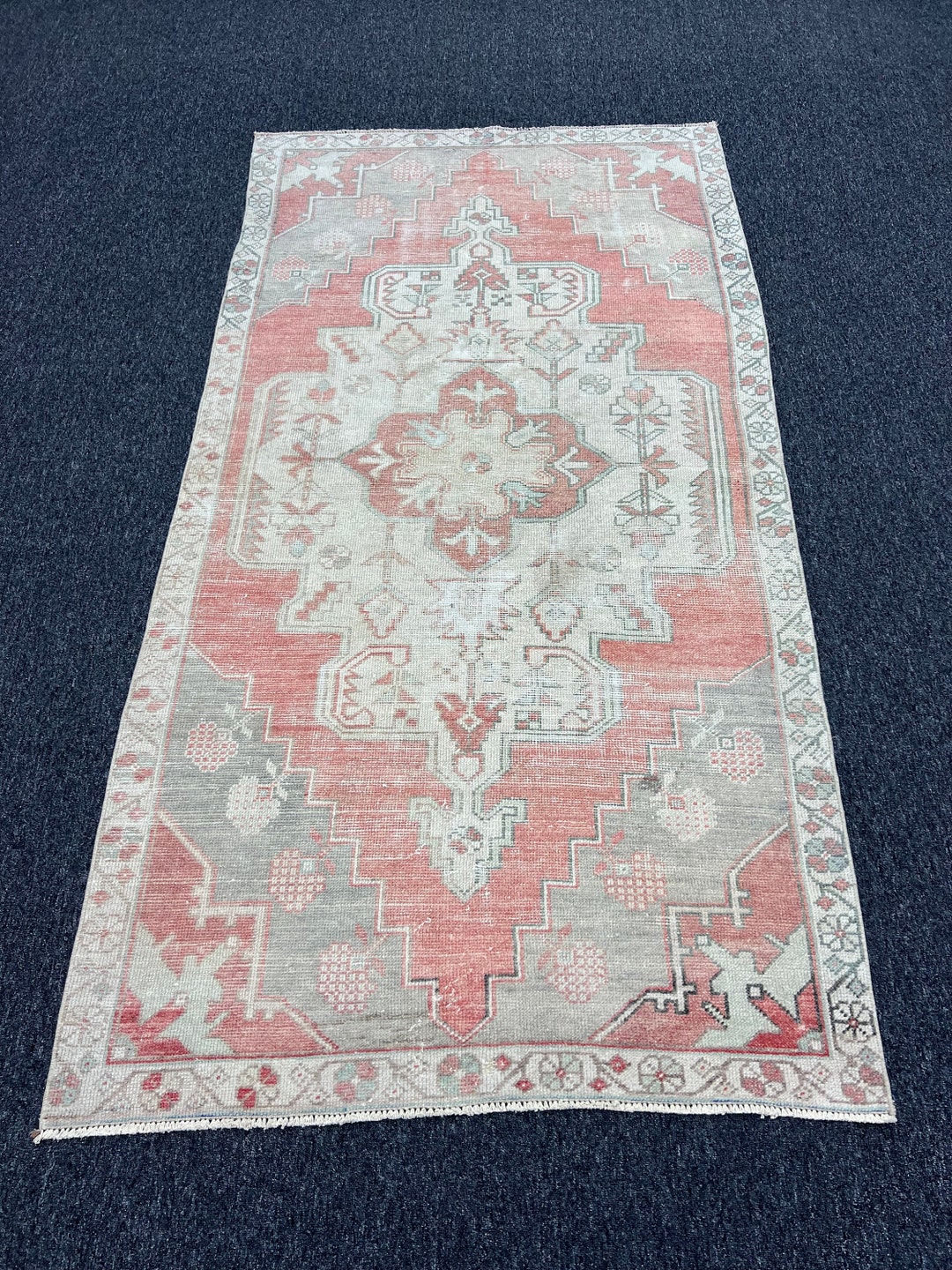 4 X 8. Feet. Hand Made Vintage Rug. - Etsy