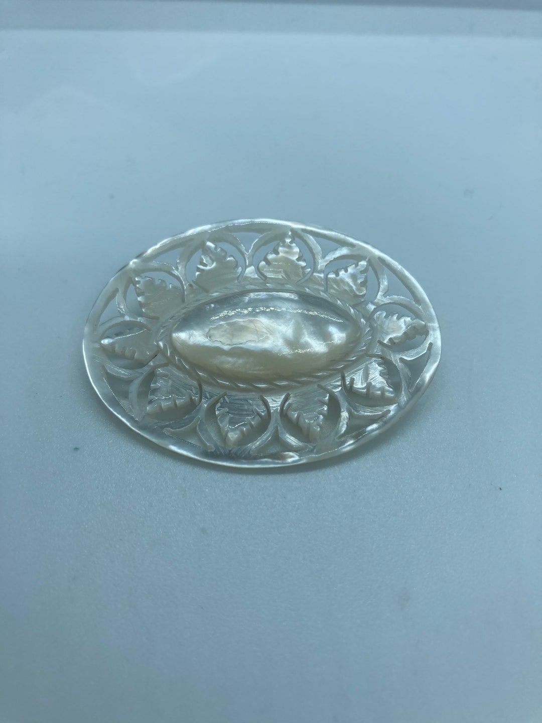 Vintage White and Clear Lucite Brooch - Etsy