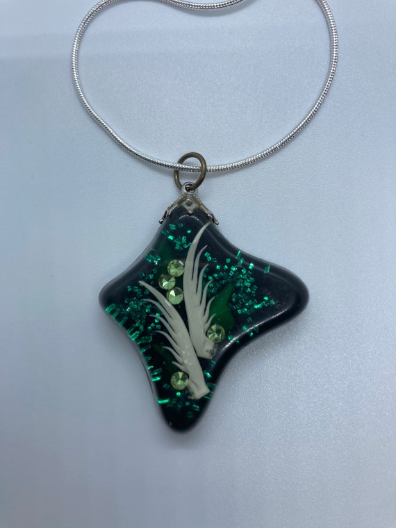 Vintage white lucite and - Gem