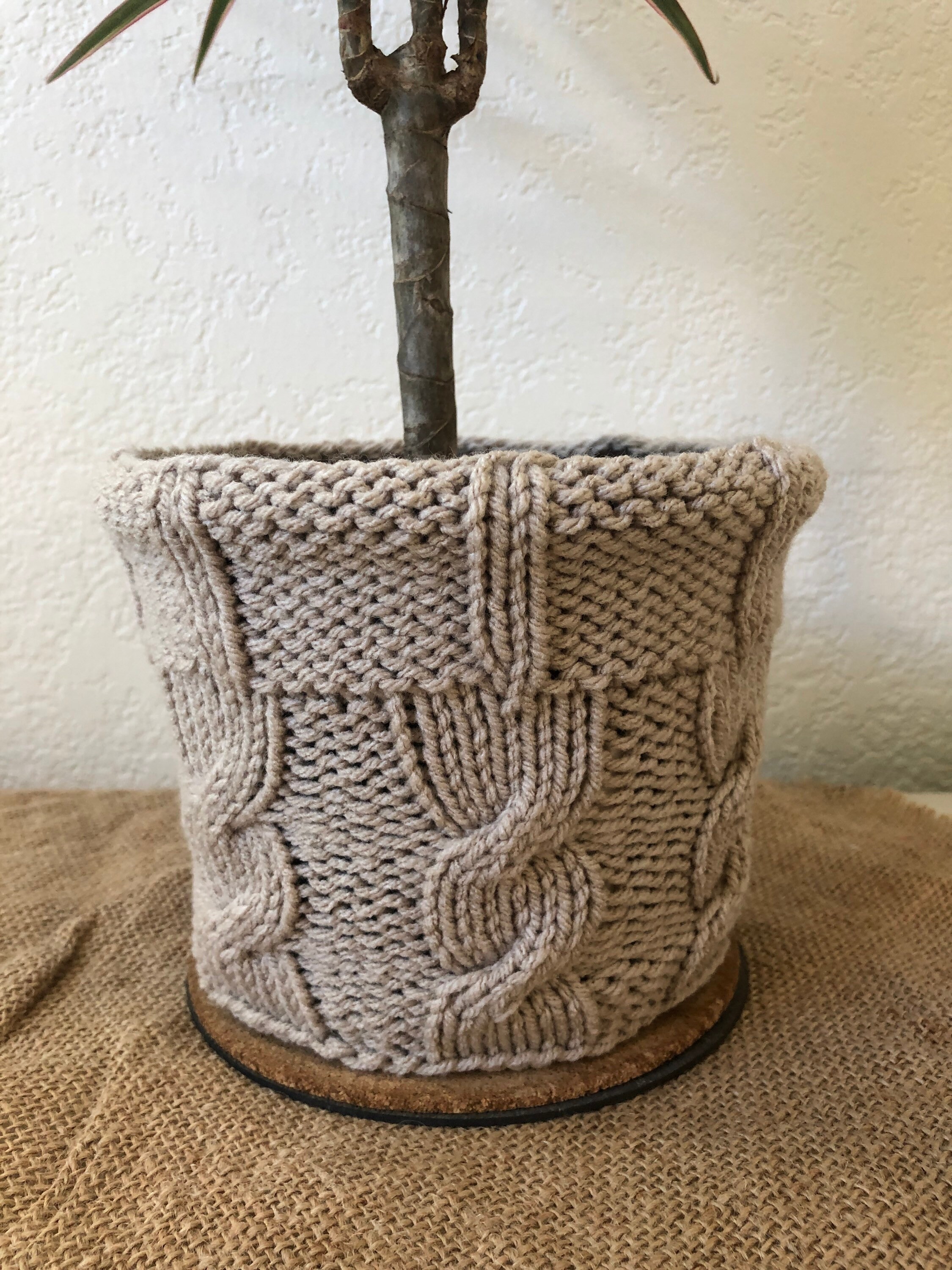 Plant Sweater planter Cozy - Etsy Sweden