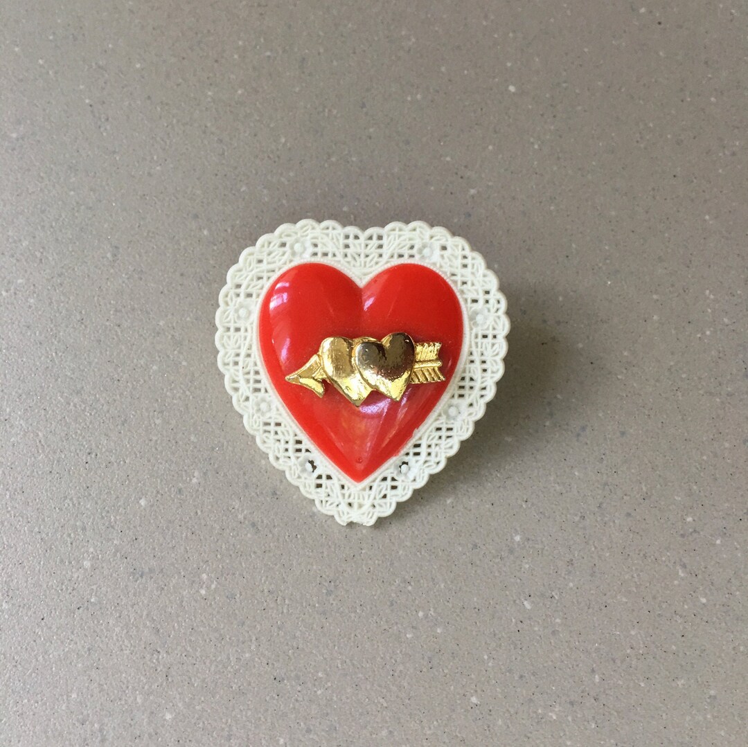 Heart and Arrow Pin Red and White Vintage Plastic Pin White - Etsy