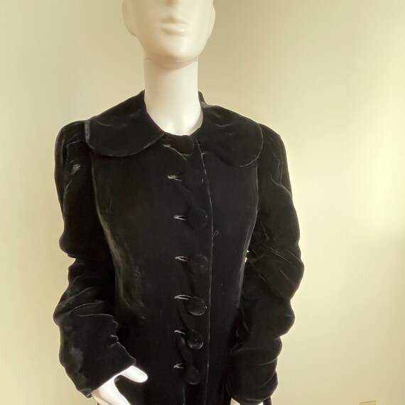 Franklin Simon & Co. 1910s - 1920s Long Black Velvet … - Gem