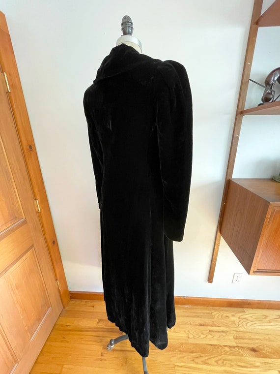 Franklin Simon & Co. 1910s - 1920s Long Black Velvet … - Gem
