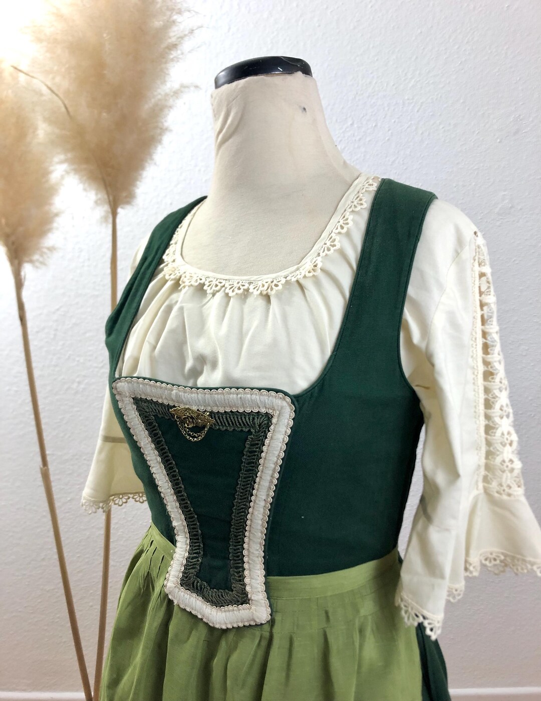 Vintage Dirndl Knee-length 3-piece Green/beige Size 38-40/ US 6-8 >please Note Dimensions