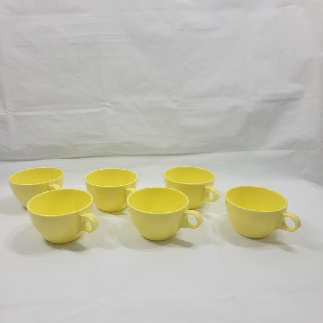 Vintage Windsor Melmac Coffee Cups Yellow Plastic USA Pretend Play Set ...