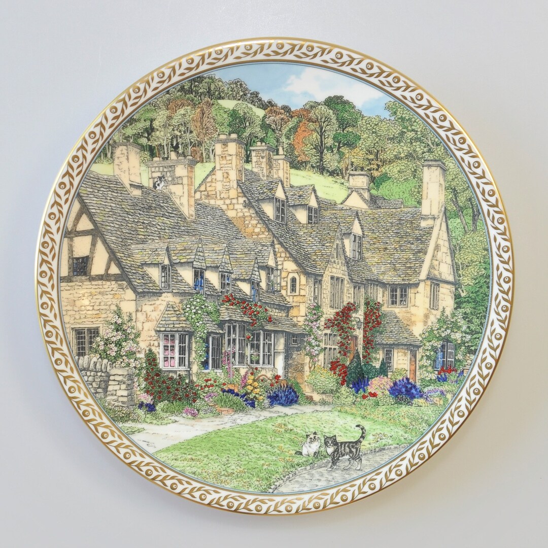 VILLAGES: BROADWAY Collectible Plate England Designer Sue Scullard ...
