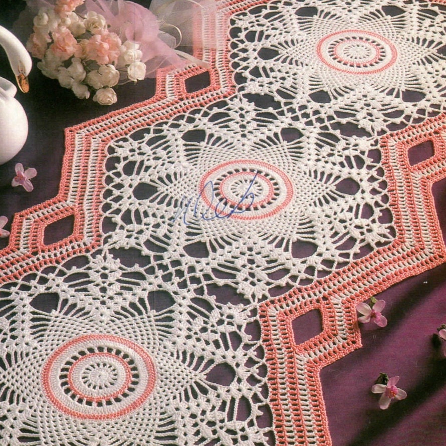 Vintage Crochet Table Runner Two Tone Triplex Wedding Backdrop Pattern ...