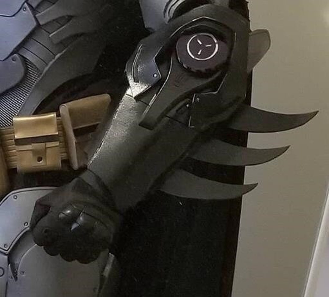 Vengeance Asylum Bat Cosplay Gauntlet Foam Template - Etsy