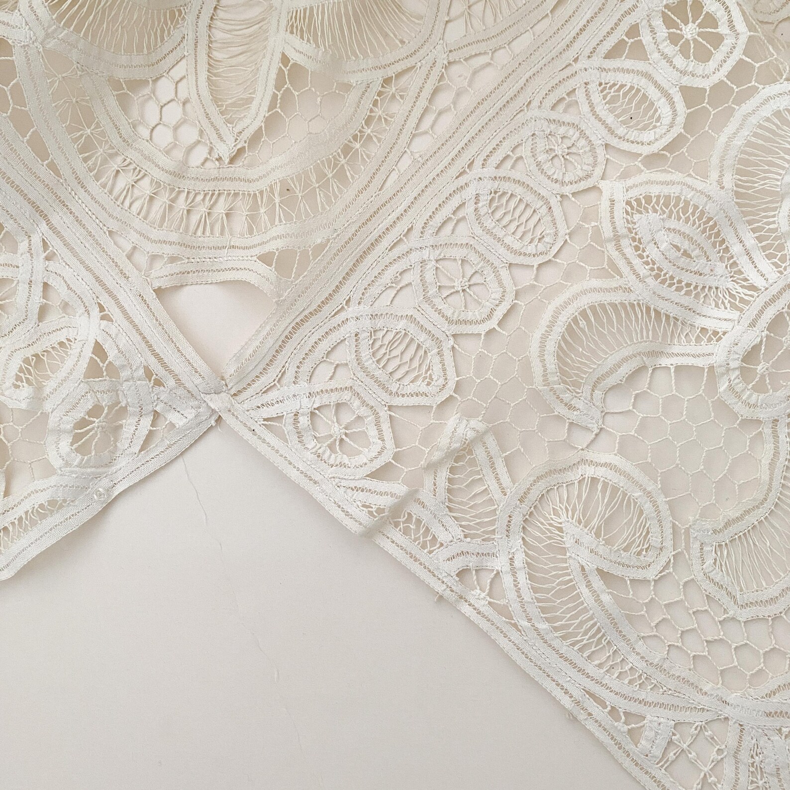 Vintage 1980s Peking Handicrafts Battenburg Lace Canopy Full Size Bed ...