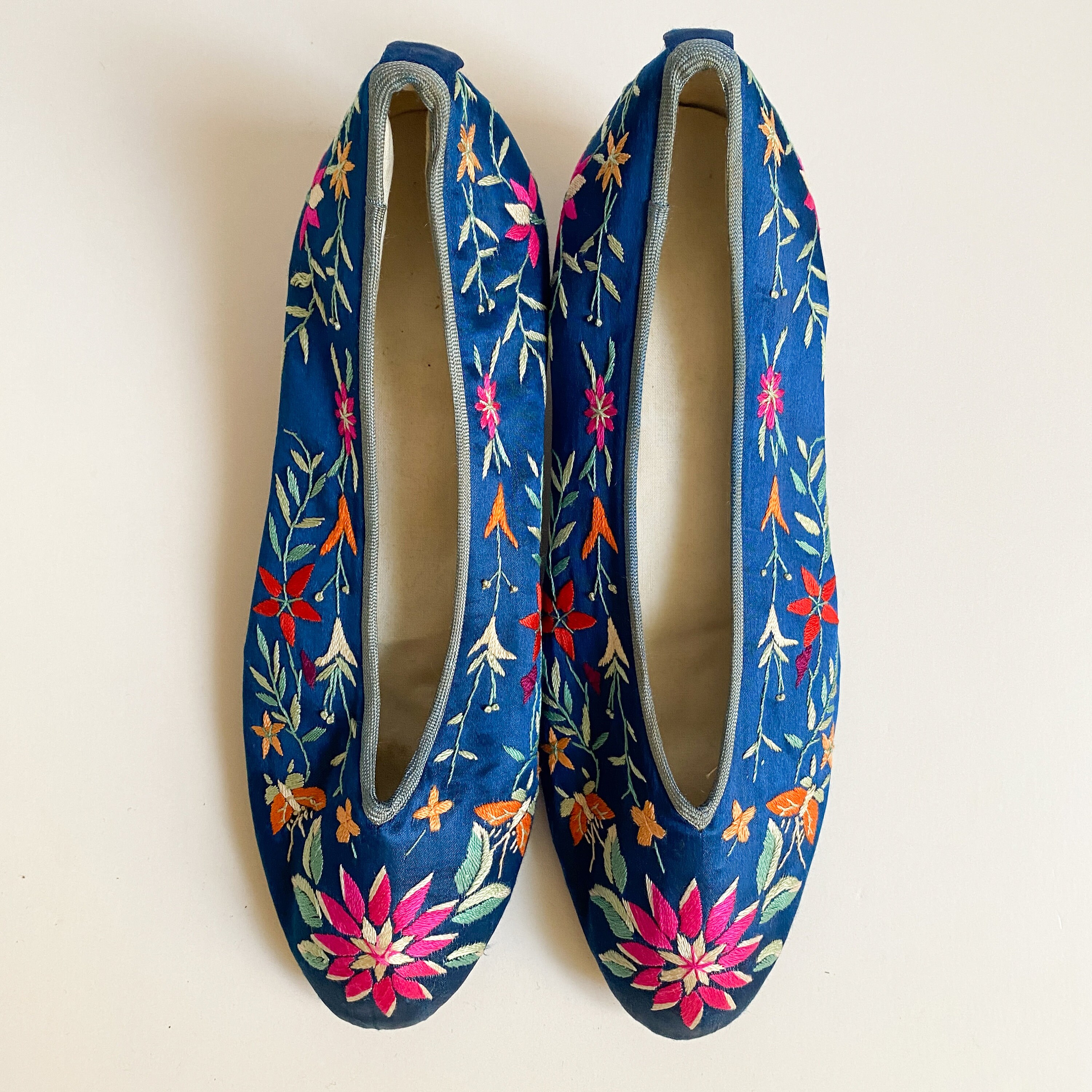 Antique Vintage 1920s/1930s Chinese Hand Embroidered Silk Slipper Shoes ...