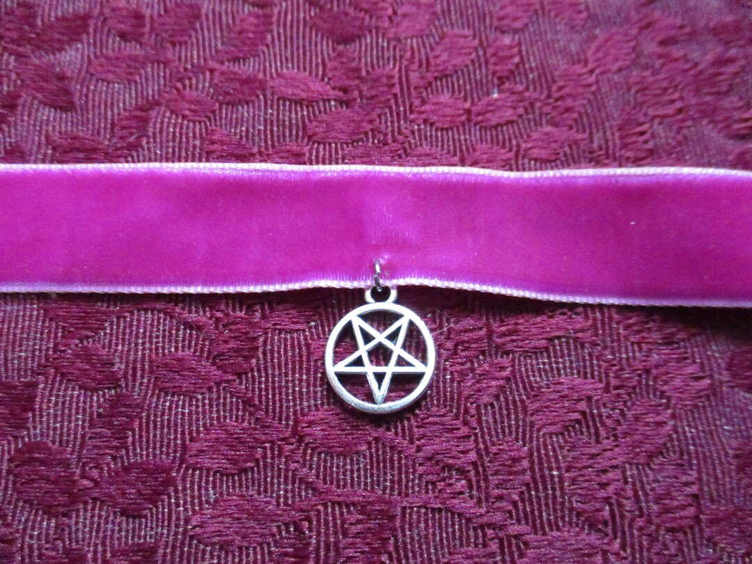 Goth / Satanic Inverted Pentacle/pentagram Red Velvet Ribbon - Etsy