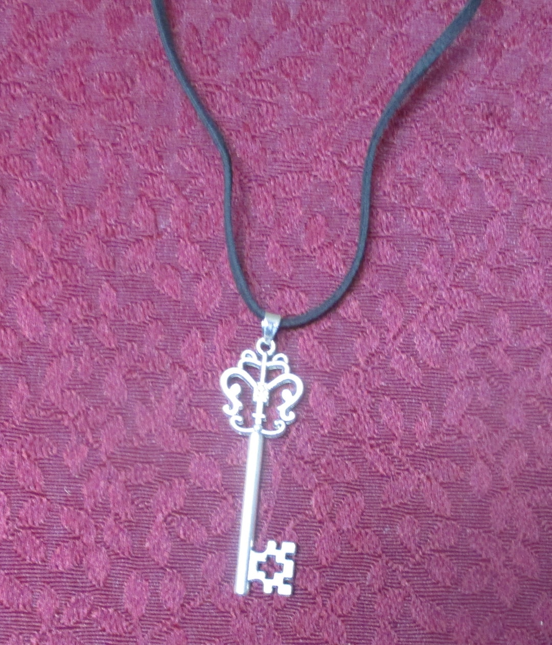 Mystic Skeleton Key / Keyblade Pendant - Etsy
