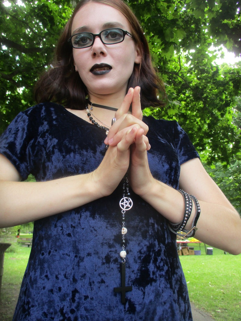 Kawaii Goth / Gothic Inverted Pentacle Inverted Cross Rosary | Etsy