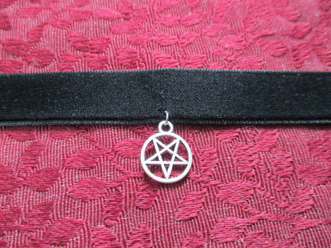 Goth / Satanic Inverted Pentacle/pentagram Black Velvet Ribbon Choker ...