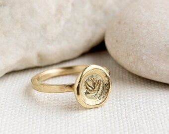 18k Gold Coin Ring - Etsy