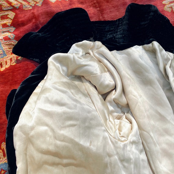 RARE Opera 1900's Antique Robe Coat, Black Velvet Vic… - Gem