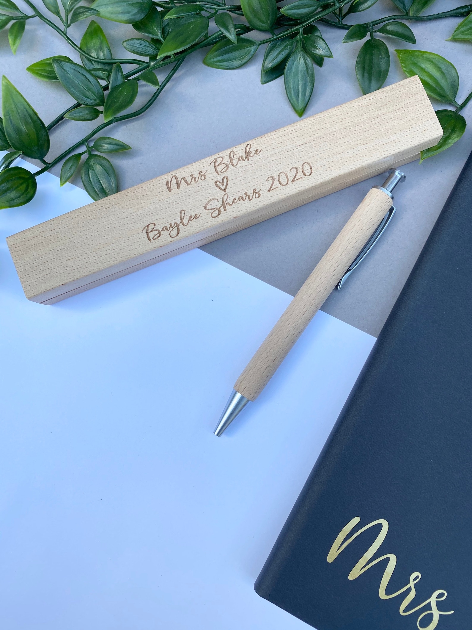 Laser engraved pen and box set - Etsy.de