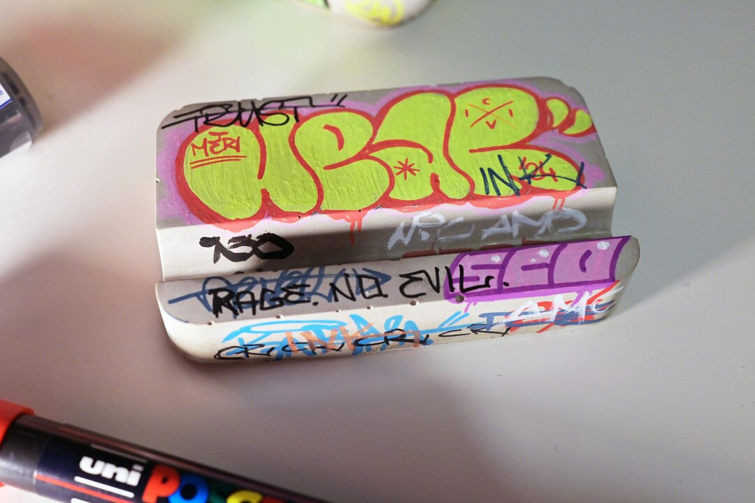 Graffiti Concrete Smartphone Stand Urban Cell Phone Holder for Your ...