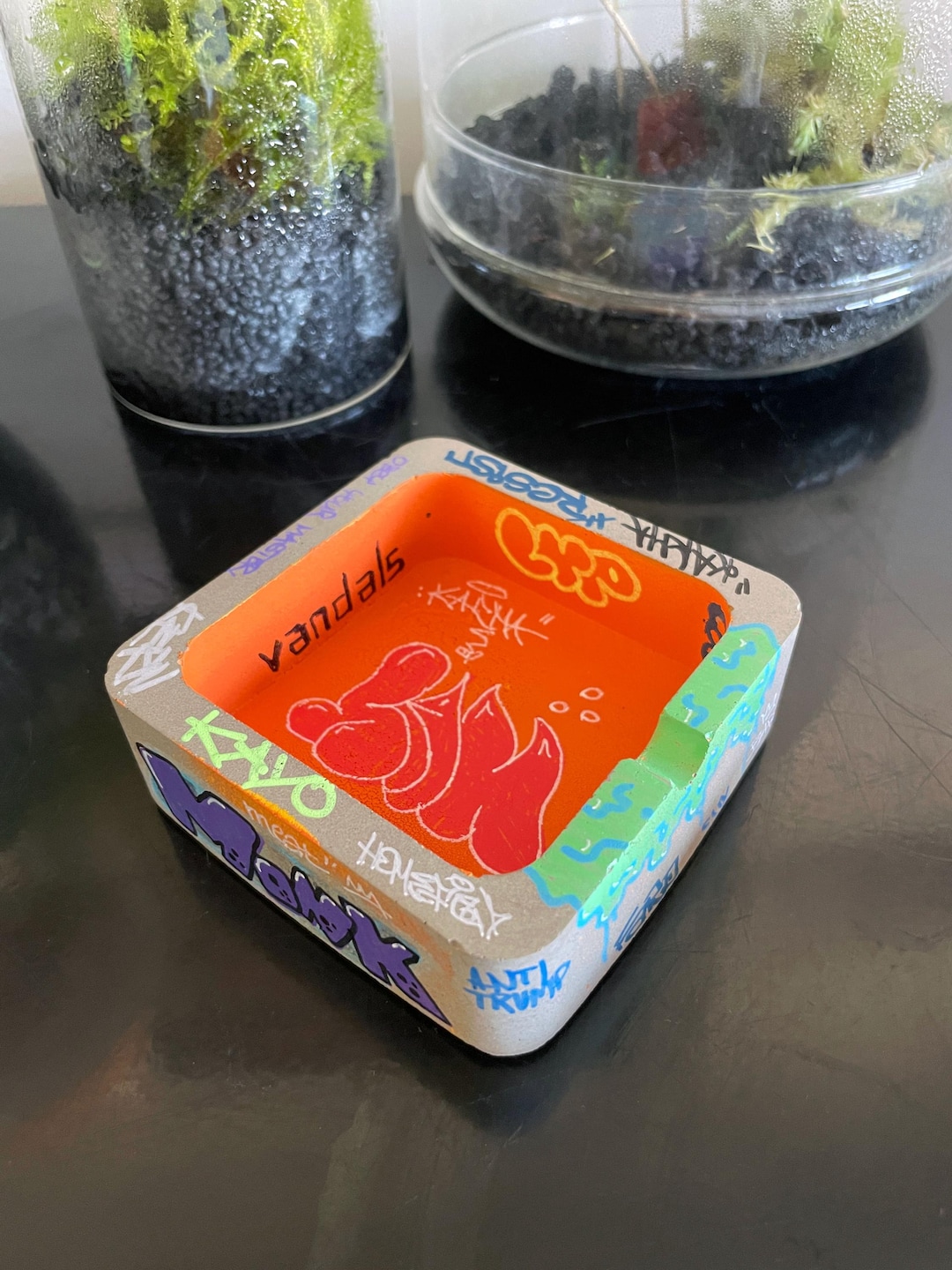 Graffiti Concrete Ashtray – Street Art Design Urban Ash Tray SAM - Etsy