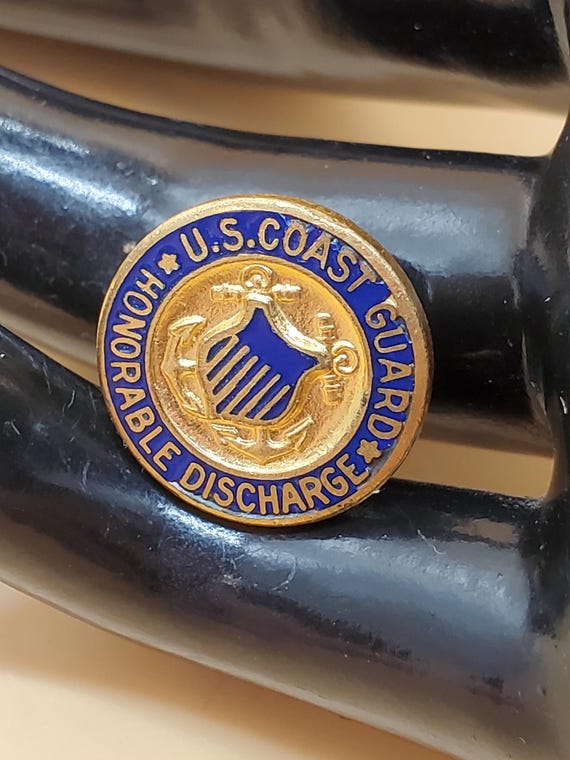 vintage US Coast Guard Honorable Discharge lapel pin - Gem