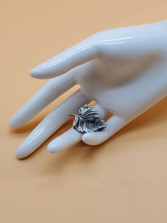 Vintage MB Boucher pewter leaf with ladybug pin - Gem