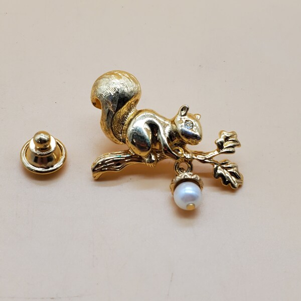 Squirrel Pin - Etsy