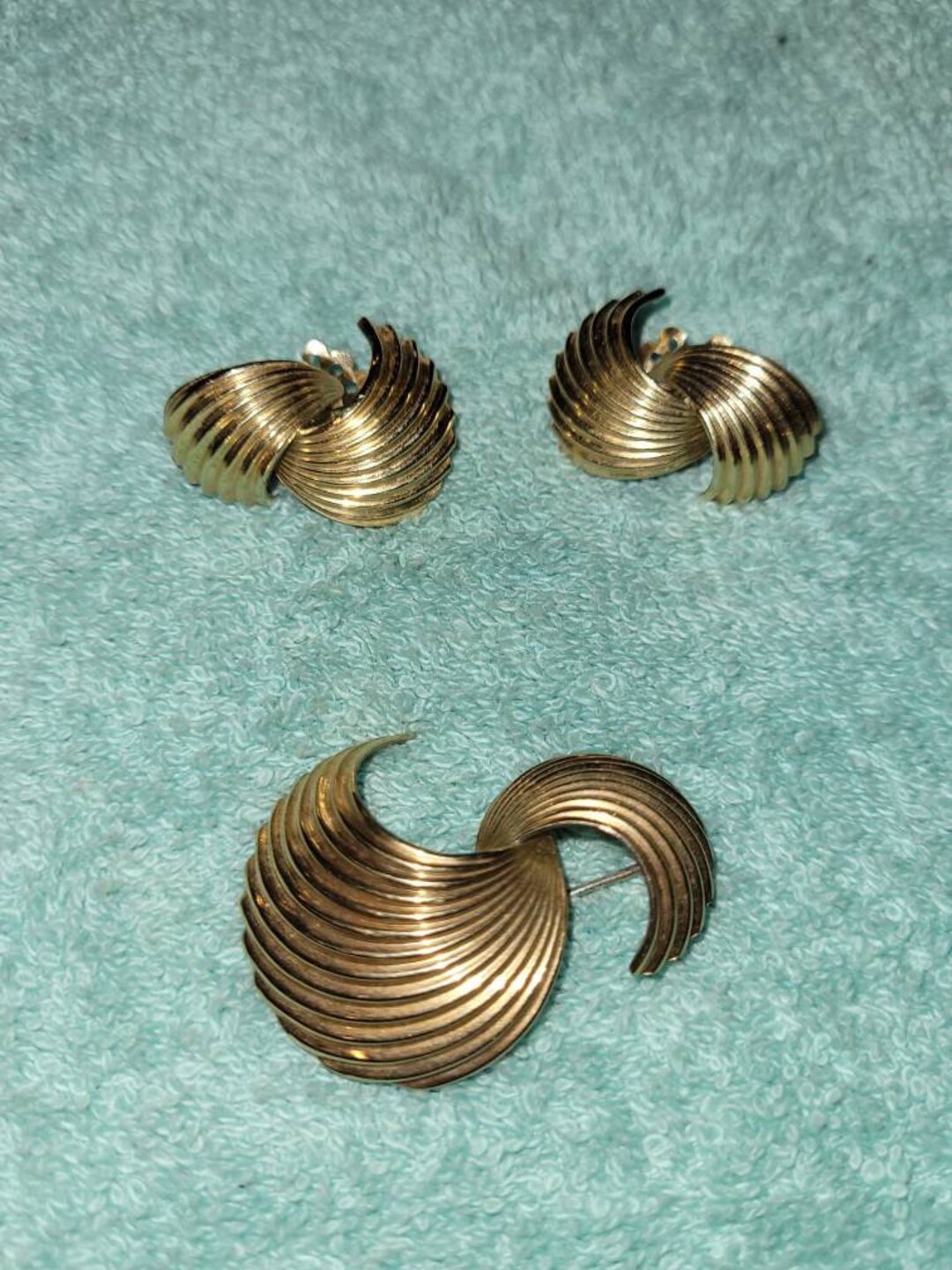 Vintage Krementz Gold Filled Double Swirl Brooch With Matching - Etsy