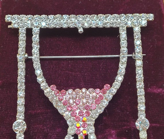 Vintage sands of time HUGE Rhinestone hourglass brooch - Gem