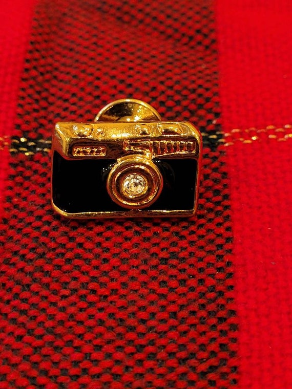 vintage camera pin - Gem